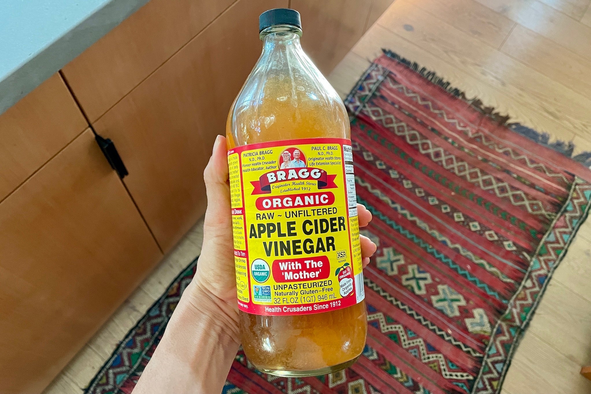 Raw Apple Cider Vinegar: An All Natural Ingredient for Healthy Skin ...